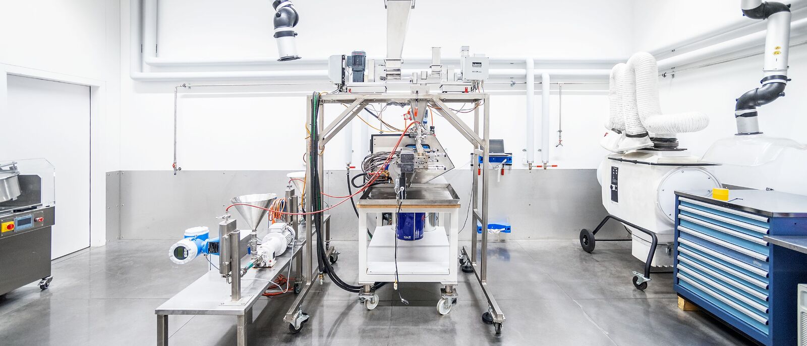 Battery Application Lab | Test Electrode Slurry Mixing | Bühler Group