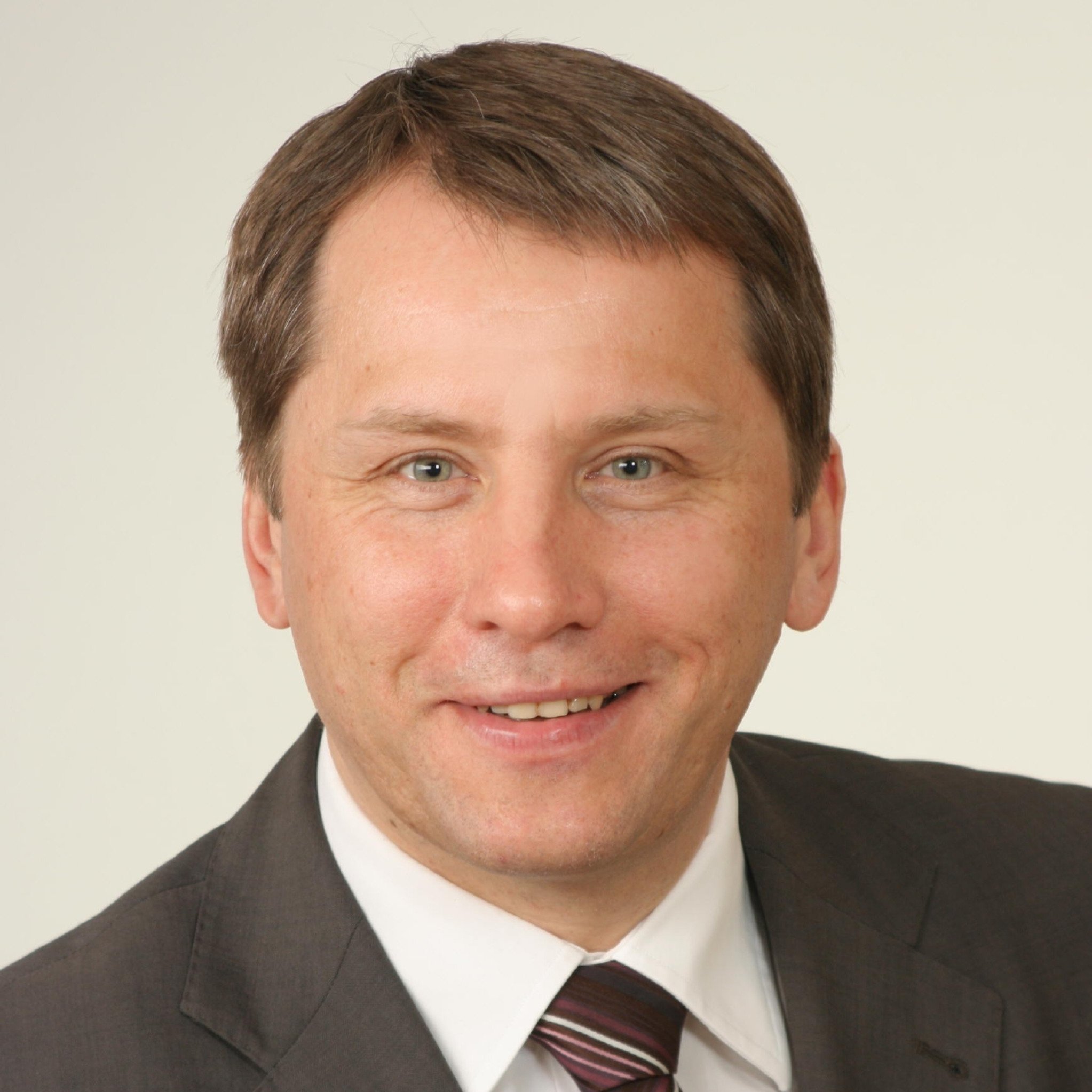 Webinar: Vacuum Coating of Flexible substrates by Buhler Leybold Optics