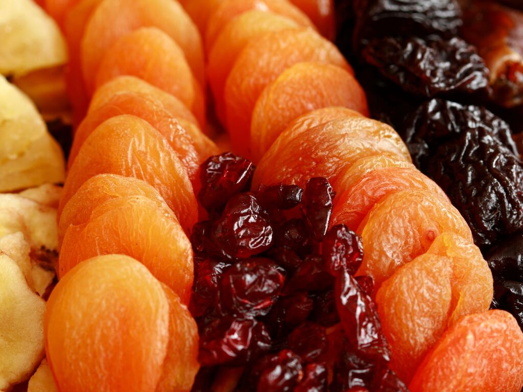 Dried fruit sorting | Drying | Bühler Group